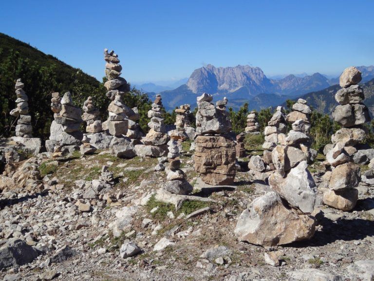 What are Rock Cairns & Why You Shouldn't Build Them – Bearfoot Theory