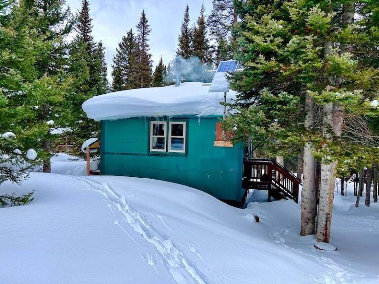 14 Backcountry Huts to Rent for a Winter Adventure – Bearfoot Theory