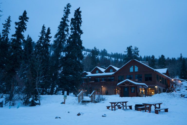 Jasper Alberta: The Ultimate Winter Itinerary for Adventurous Travelers ...