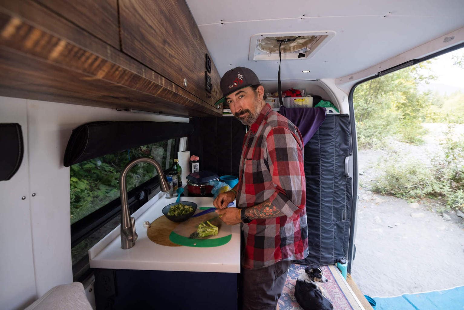 Van Life Clothing Packing Checklist – Bearfoot Theory