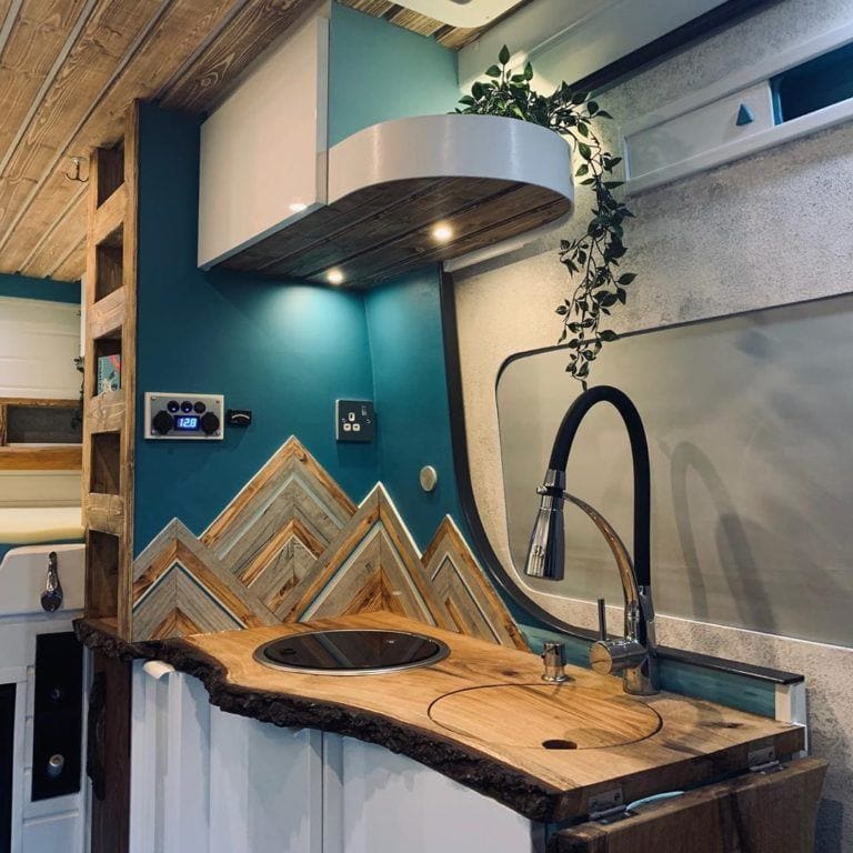 Van Appliances: A Guide to Campervan Galleys, Fridges, Stoves, and ...