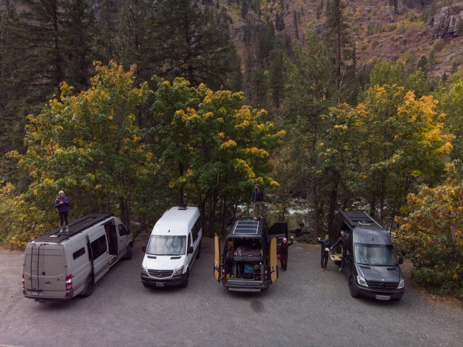 How To Build Van Life Community On The Road – Bearfoot Theory