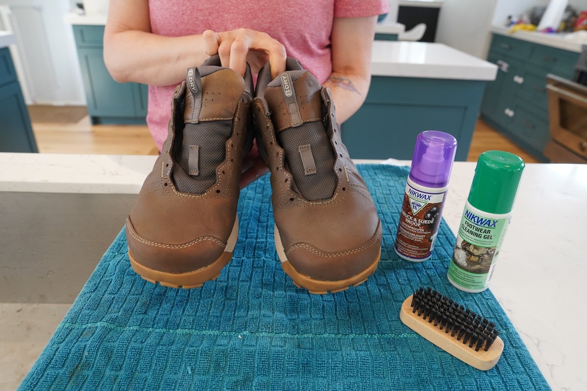 How To Clean Your Hiking Boots: Step-by-Step Instructions – Bearfoot Theory